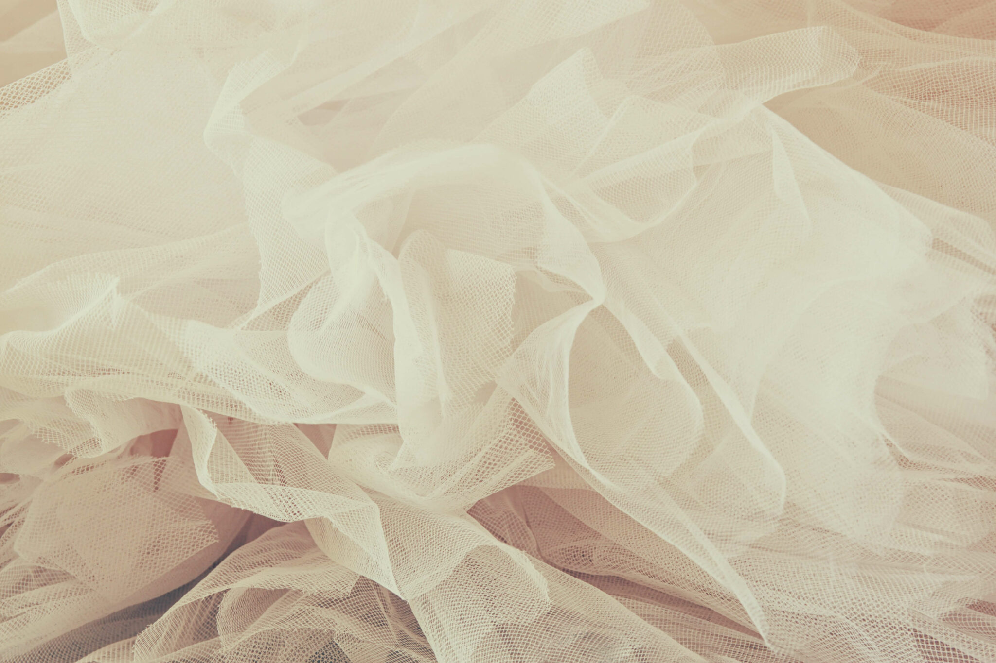 Tessuto tulle: cos'è e le principali tipi da applicare ai tuoi vestiti